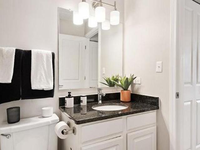 2 Br, 2 bath, Apartment 701 Royal St George Dr