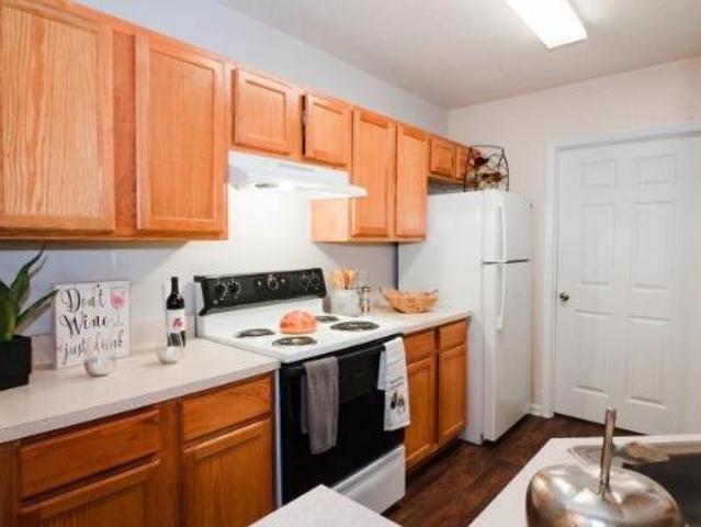 2 Br, 2 bath, Apartment 7030 Parkway Commons Dr