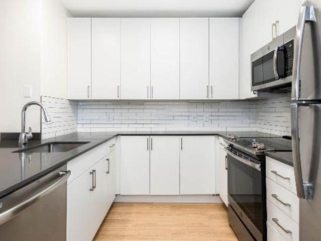 2 Br, 2 bath, Apartment 70 Hope Avenue