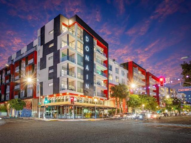 2 Br, 2 bath, Apartment 7141 Santa Monica Boulevard