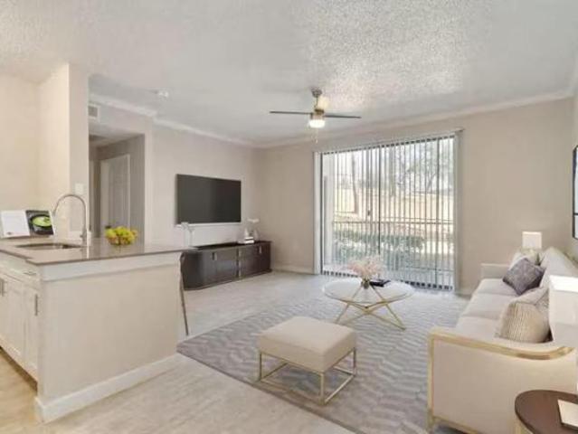2 Br, 2 bath, Apartment 7150 E Grand Ave