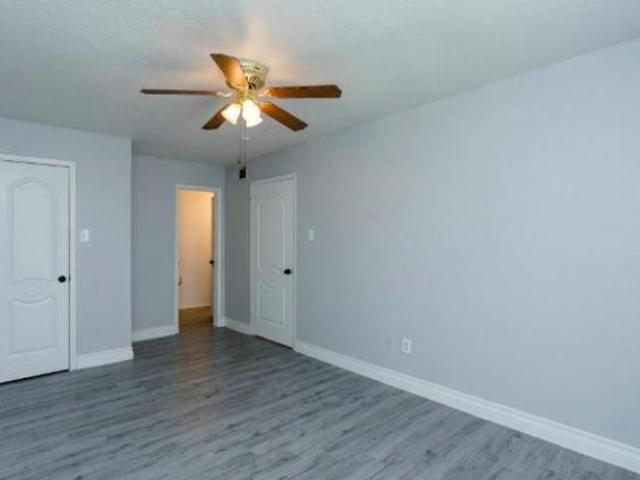 2 Br, 2 bath, Apartment 717 Santa Rosa Dr