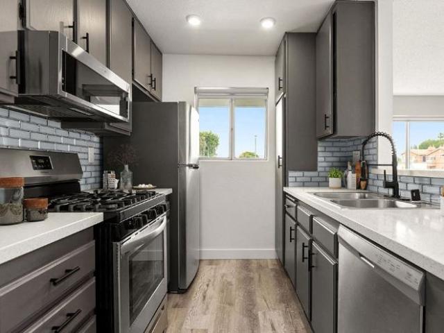 2 Br, 2 bath, Apartment 7240 Corbin Ave