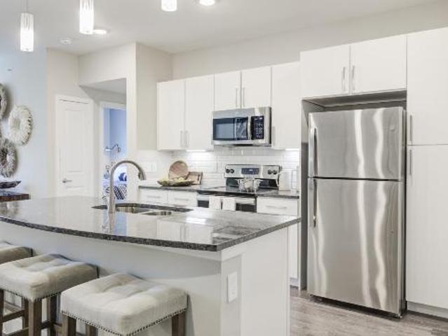 2 Br, 2 bath, Apartment 729 Junction Dr