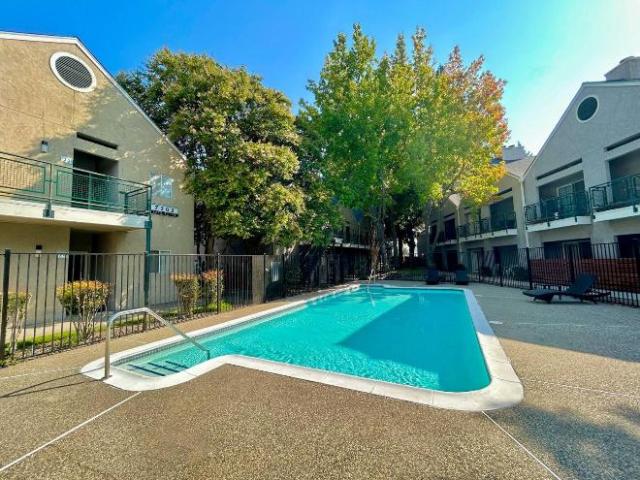 2 Br, 2 bath, Apartment 7200 Gloria Drive