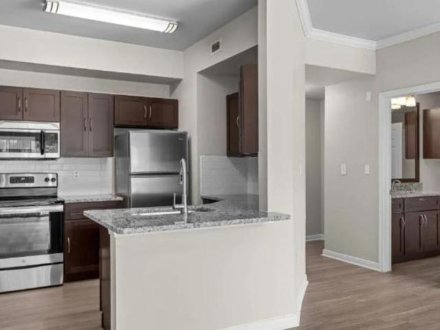 2 Br, 2 bath, Apartment 7200 Preston Road