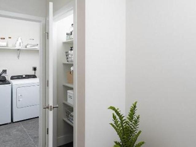 2 Br, 2 bath, Apartment 7350 SW 58th Ct