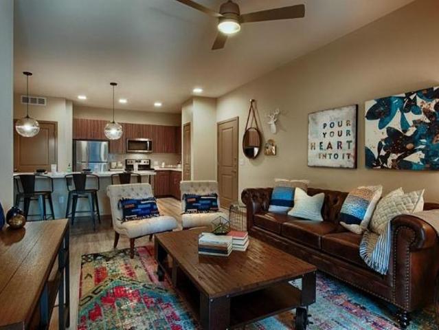 2 Br, 2 bath, Apartment 7375 N Zanjero Blvd