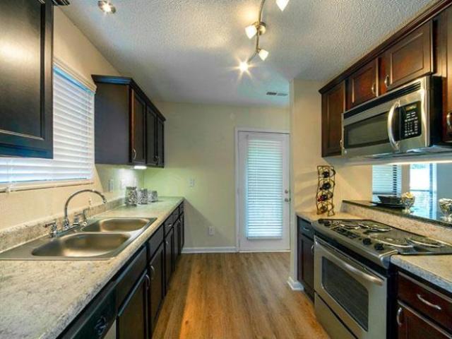 2 Br, 2 bath, Apartment 7303 Hihenge Ct