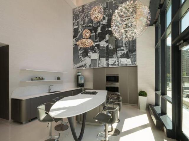 2 Br, 2 bath, Apartment 73 E Lake St