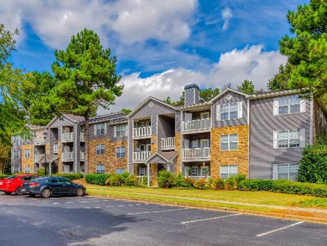 2 Br, 2 bath, Apartment 75 Log Cabin Dr