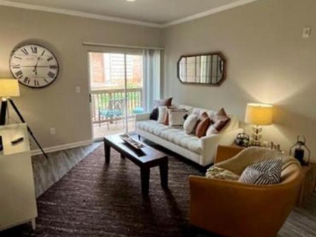 2 Br, 2 bath, Apartment 777 N Air Depot Blvd