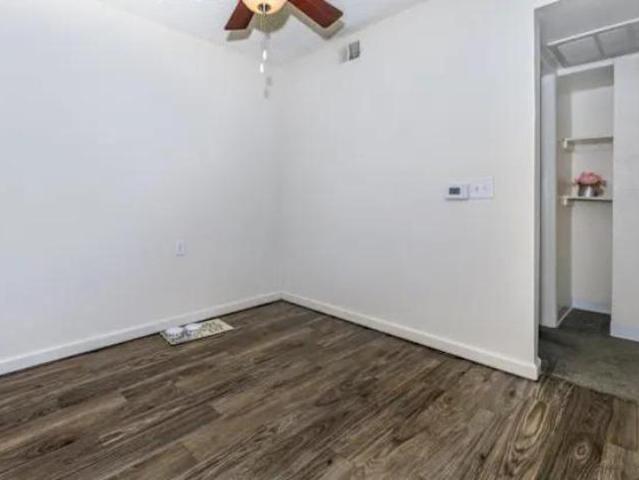 2 Br, 2 bath, Apartment 7887 E Uhl St
