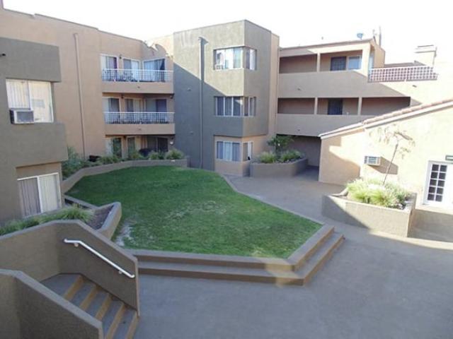 2 Br, 2 bath, Apartment 7950 Howe St