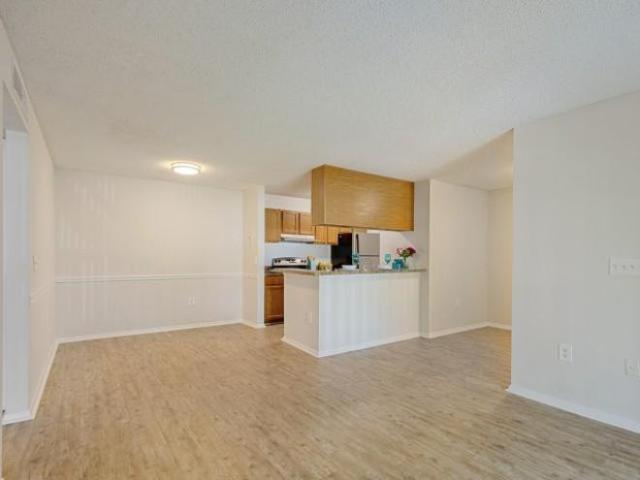 2 Br, 2 bath, Apartment 7900 Hampton Boulevard