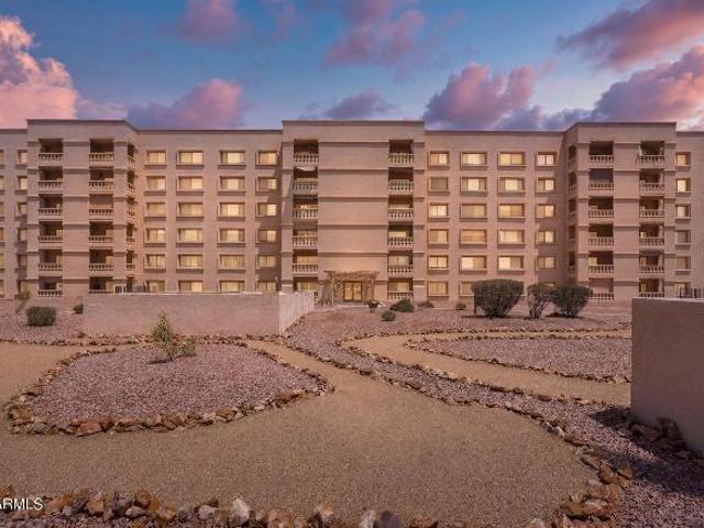 2 Br, 2 bath, Apartment 7920 E Camelback Road