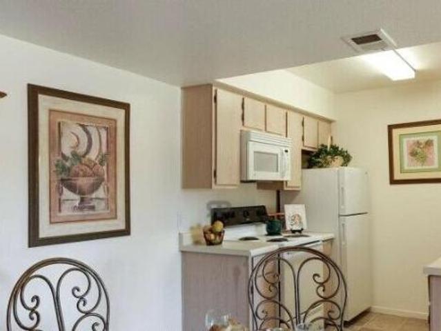 2 Br, 2 bath, Apartment 800 W Forest Meadows St