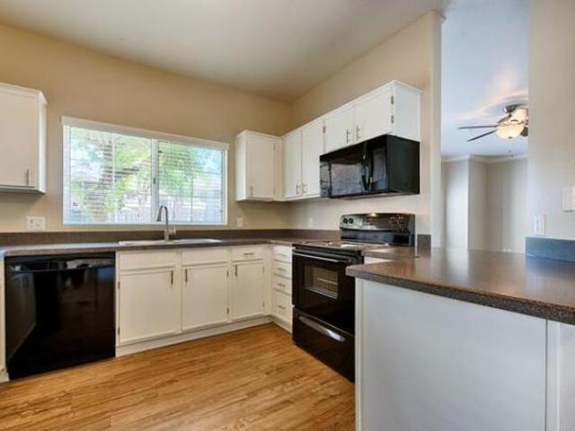 2 Br, 2 bath, Apartment 801 N Federal St