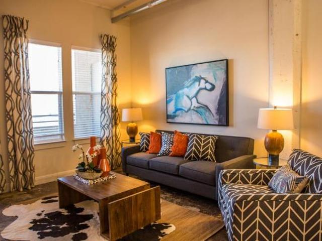 2 Br, 2 bath, Apartment 801 W Vickery Blvd