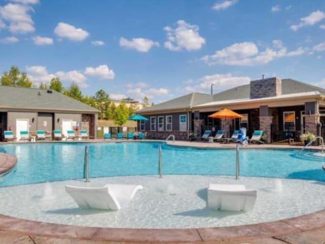 2 Br, 2 bath, Apartment 810 Eden Ave
