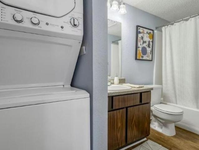 2 Br, 2 bath, Apartment 8114 W Britton Rd