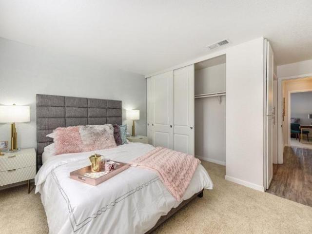 2 Br, 2 bath, Apartment 8303 Walerga Road