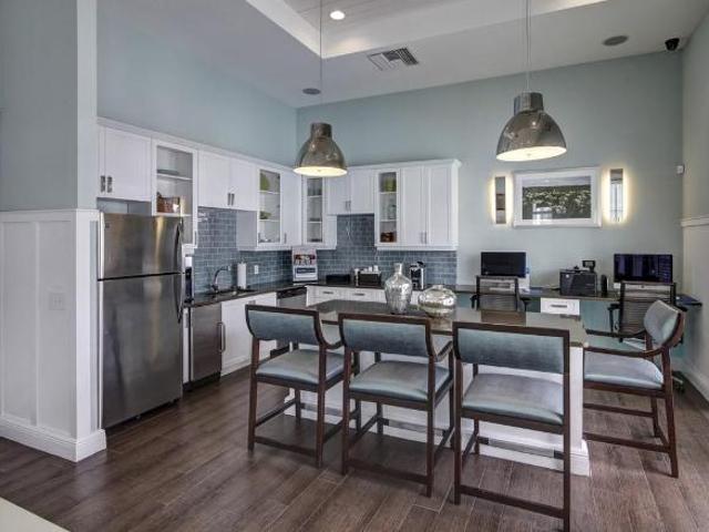 2 Br, 2 bath, Apartment 8485 Hammocks Blvd