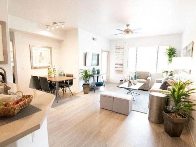 2 Br, 2 bath, Apartment 8400 W Virginia Ave