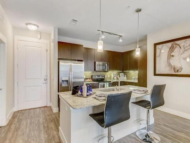 2 Br, 2 bath, Apartment 850 Lake Carolyn Pkwy