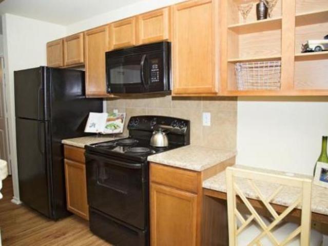 2 Br, 2 bath, Apartment 8625 Ray White Road