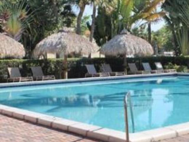 2 Br, 2 bath, Apartment 8760 NW 4th St