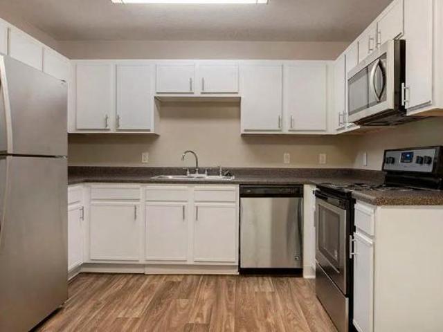 2 Br, 2 bath, Apartment 879 William Blvd