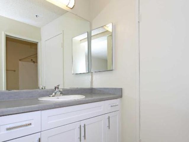 2 Br, 2 bath, Apartment 873 Stevens Ave