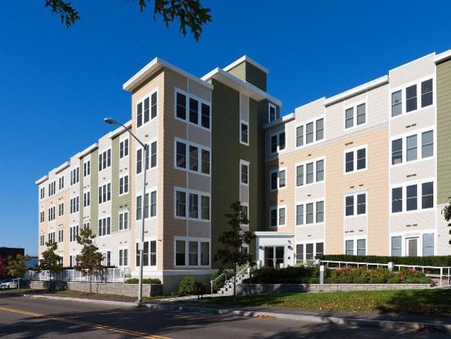 2 Br, 2 bath, Apartment 87 New Street