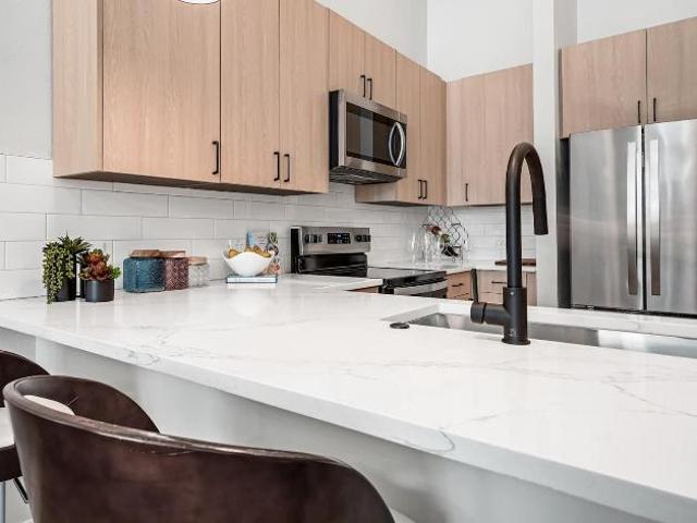 2 Br, 2 bath, Apartment 888 N 1st Ave