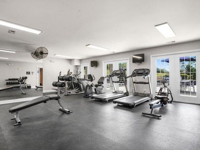 2 Br, 2 bath, Apartment 8800 Hollow Creek Cir