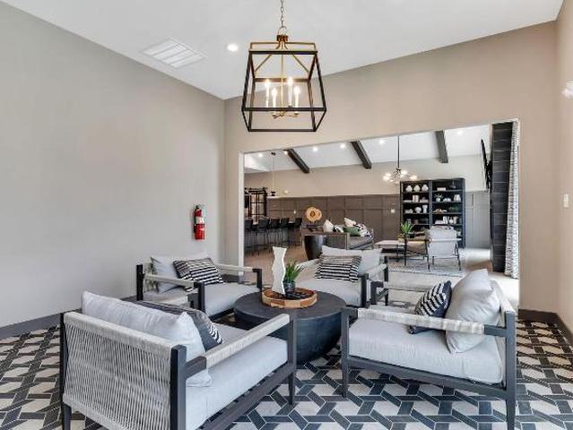 2 Br, 2 bath, Apartment 8900 Willow Glen Dr