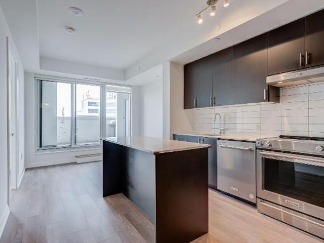 2 Br, 2 bath, Apartment 9000 Jane Street
