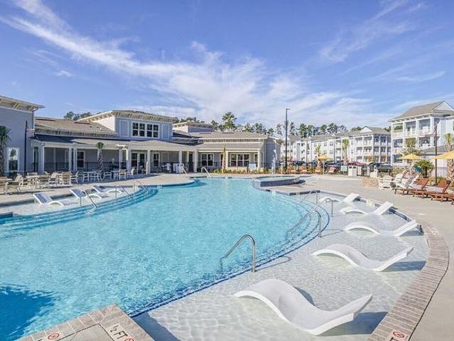 2 Br, 2 bath, Apartment 900 Owl Wood Ln