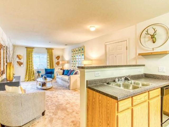 2 Br, 2 bath, Apartment 900 Brookstone Way