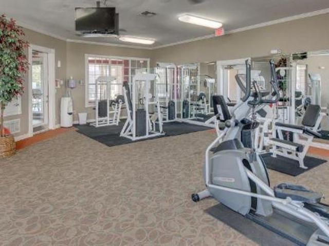 2 Br, 2 bath, Apartment 901 Lakeside Cir
