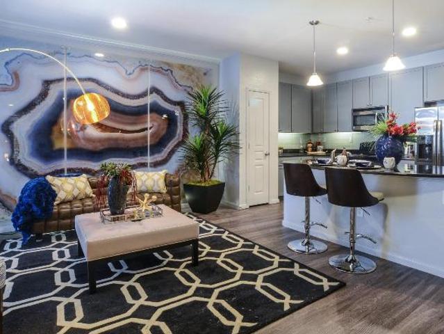 2 Br, 2 bath, Apartment 901 Red River St