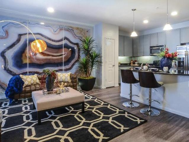 2 Br, 2 bath, Apartment 901 Red River St