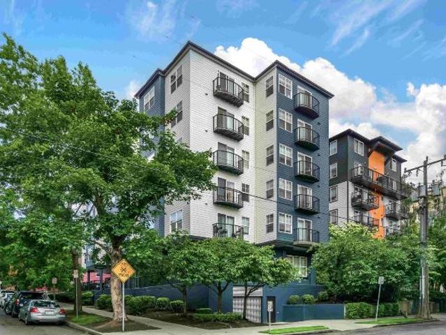 2 Br, 2 bath, Apartment 914 East Terrace Street