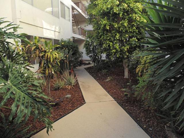 2 Br, 2 bath, Apartment 916 924 Beach Ave