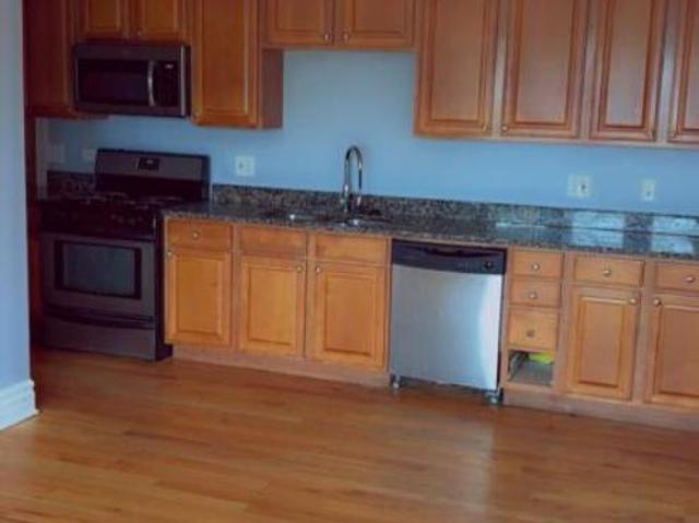 2 Br, 2 bath, Apartment 917 E 78th