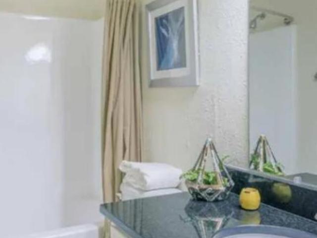 2 Br, 2 bath, Apartment 917 7th Ave