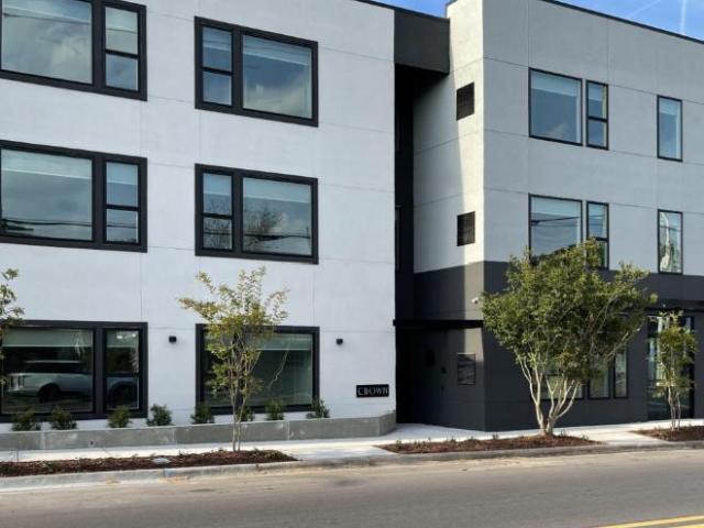 2 Br, 2 bath, Apartment 919 Castle St