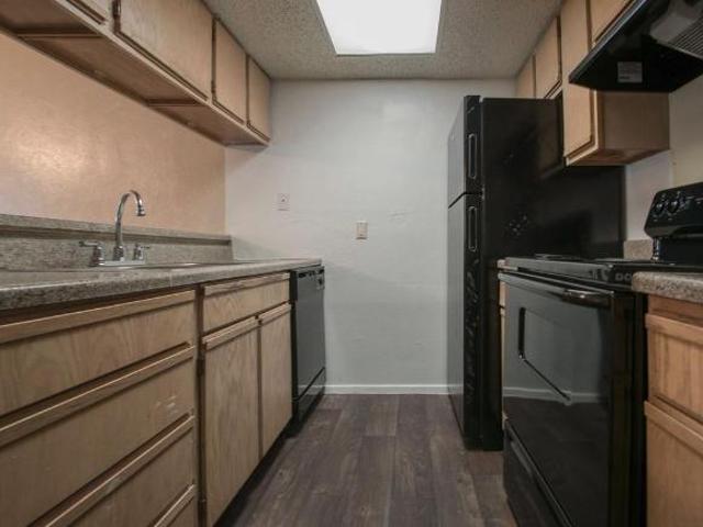 2 Br, 2 bath, Apartment 910 Spring Valley Plz