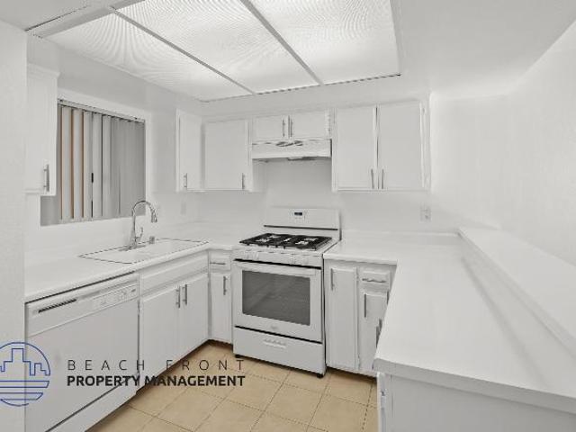 2 Br, 2 bath, Apartment 937 10th Street